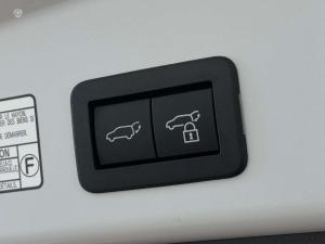 Balts Toyota Corolla Cross 2023 Šauļi, ar dzinēja tilpumu 1.99 L un nobraukumu 51 tūkst. km par 32900 €, foto 12 vietnē AUTOMOTO.COM.LV