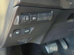 Balts Toyota Corolla Cross 2023 Šauļi, ar dzinēja tilpumu 1.99 L un nobraukumu 51 tūkst. km par 32900 €, foto 17 vietnē AUTOMOTO.COM.LV