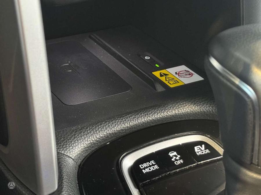 Balts Toyota Corolla Cross 2023 Šauļi, ar dzinēja tilpumu 1.99 L un nobraukumu 51 tūkst. km par 32900 €, foto 25 vietnē AUTOMOTO.COM.LV
