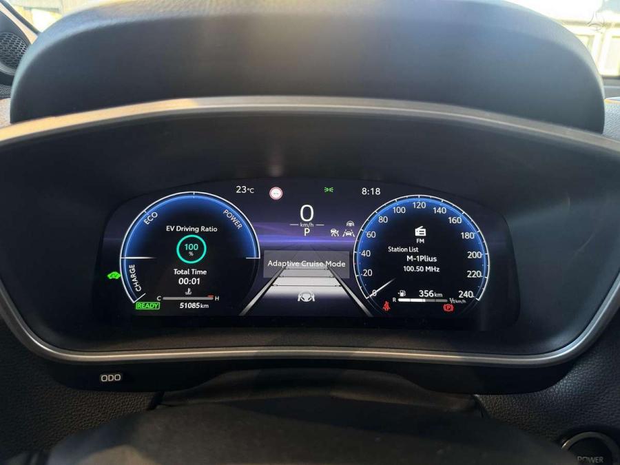 Balts Toyota Corolla Cross 2023 Šauļi, ar dzinēja tilpumu 1.99 L un nobraukumu 51 tūkst. km par 32900 €, foto 26 vietnē AUTOMOTO.COM.LV