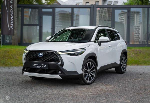 Balts Toyota Corolla Cross 2023 Viļņa, ar dzinēja tilpumu 1.99 L un nobraukumu 86 tūkst. km par 26500 €, foto 6 vietnē AUTOMOTO.COM.LV