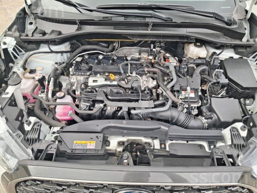 Balts Toyota Corolla Cross 2023 Rīga, ar dzinēja tilpumu 2.00 L un nobraukumu 36 tūkst. km par 30250 €, foto 4 vietnē AUTOMOTO.COM.LV
