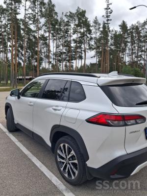 Balts Toyota Corolla Cross 2023 Rīga, ar dzinēja tilpumu 2.00 L un nobraukumu 36 tūkst. km par 30250 €, foto 10 vietnē AUTOMOTO.COM.LV