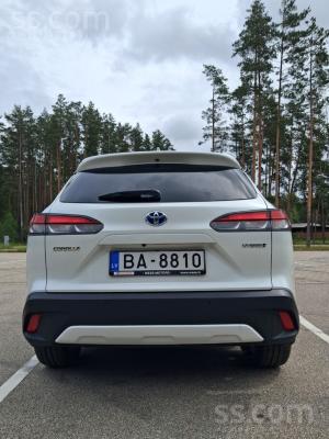 Balts Toyota Corolla Cross 2023 Rīga, ar dzinēja tilpumu 2.00 L un nobraukumu 36 tūkst. km par 30250 €, foto 12 vietnē AUTOMOTO.COM.LV