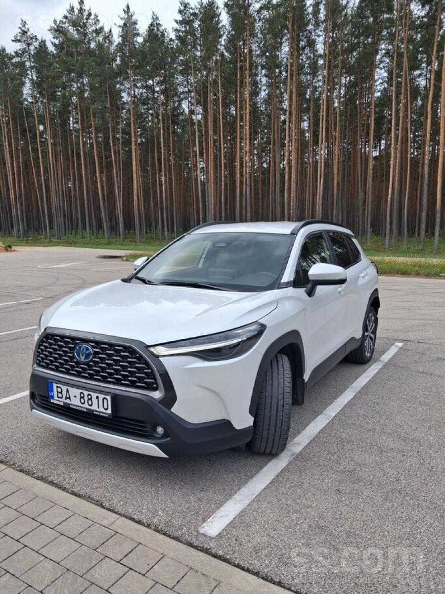 Balts Toyota Corolla Cross 2023 Rīga, ar dzinēja tilpumu 2.00 L un nobraukumu 36 tūkst. km par 30250 €, foto 17 vietnē AUTOMOTO.COM.LV
