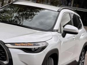 Белый Тойота Corolla Cross 2023 в Кедайняй, объемом двигателя 1.99 л и пробегом 49 тыс. км за 32900 €, фото 17 на AUTOMOTO.COM.LV