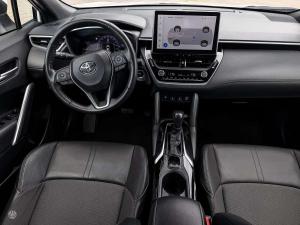 Белый Тойота Corolla Cross 2023 в Кедайняй, объемом двигателя 1.99 л и пробегом 49 тыс. км за 32900 €, фото 19 на AUTOMOTO.COM.LV