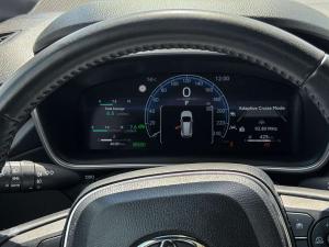 Белый Тойота Corolla Cross 2023 в Кедайняй, объемом двигателя 1.99 л и пробегом 49 тыс. км за 32900 €, фото 21 на AUTOMOTO.COM.LV