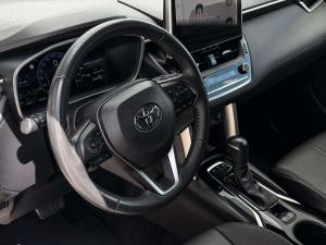 Белый Тойота Corolla Cross 2023 в Кедайняй, объемом двигателя 1.99 л и пробегом 49 тыс. км за 32900 €, фото 28 на AUTOMOTO.COM.LV