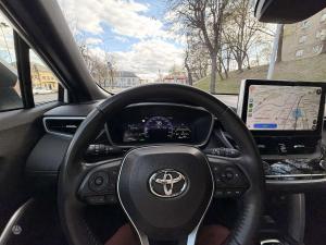Белый Тойота Corolla Cross 2023 в Кедайняй, объемом двигателя 1.99 л и пробегом 49 тыс. км за 32900 €, фото 38 на AUTOMOTO.COM.LV