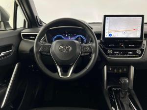 Белый Тойота Corolla Cross 2023 в Вильнюс, объемом двигателя 1.99 л и пробегом 62 тыс. км за 33900 €, фото 10 на AUTOMOTO.COM.LV