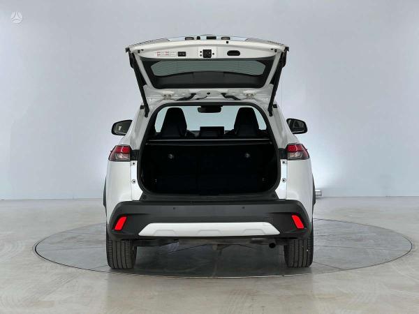 Белый Тойота Corolla Cross 2023 в Вильнюс, объемом двигателя 1.99 л и пробегом 62 тыс. км за 33900 €, фото 11 на AUTOMOTO.COM.LV