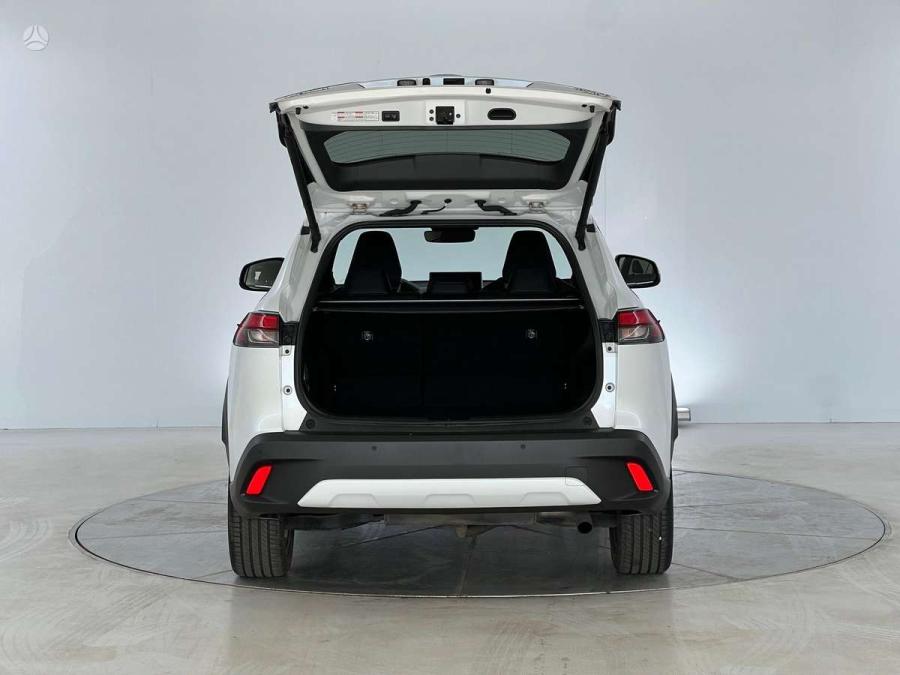 Белый Тойота Corolla Cross 2023 в Вильнюс, объемом двигателя 1.99 л и пробегом 62 тыс. км за 33900 €, фото 11 на AUTOMOTO.COM.LV