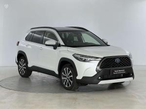 Белый Тойота Corolla Cross 2023 в Вильнюс, объемом двигателя 1.99 л и пробегом 62 тыс. км за 33900 €, фото 19 на AUTOMOTO.COM.LV