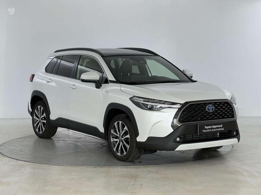 Белый Тойота Corolla Cross 2023 в Вильнюс, объемом двигателя 1.99 л и пробегом 62 тыс. км за 33900 €, фото 19 на AUTOMOTO.COM.LV
