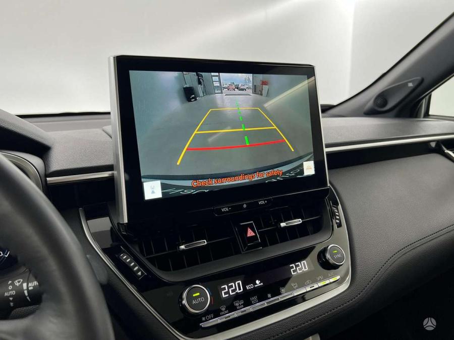 Белый Тойота Corolla Cross 2023 в Вильнюс, объемом двигателя 1.99 л и пробегом 62 тыс. км за 33900 €, фото 24 на AUTOMOTO.COM.LV