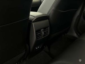 Белый Тойота Corolla Cross 2023 в Вильнюс, объемом двигателя 1.99 л и пробегом 62 тыс. км за 33900 €, фото 28 на AUTOMOTO.COM.LV