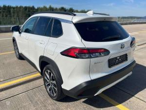 Balts Toyota Corolla Cross 2023 Viļņa, ar dzinēja tilpumu 1.99 L un nobraukumu 52 tūkst. km par 26999 €, foto 6 vietnē AUTOMOTO.COM.LV