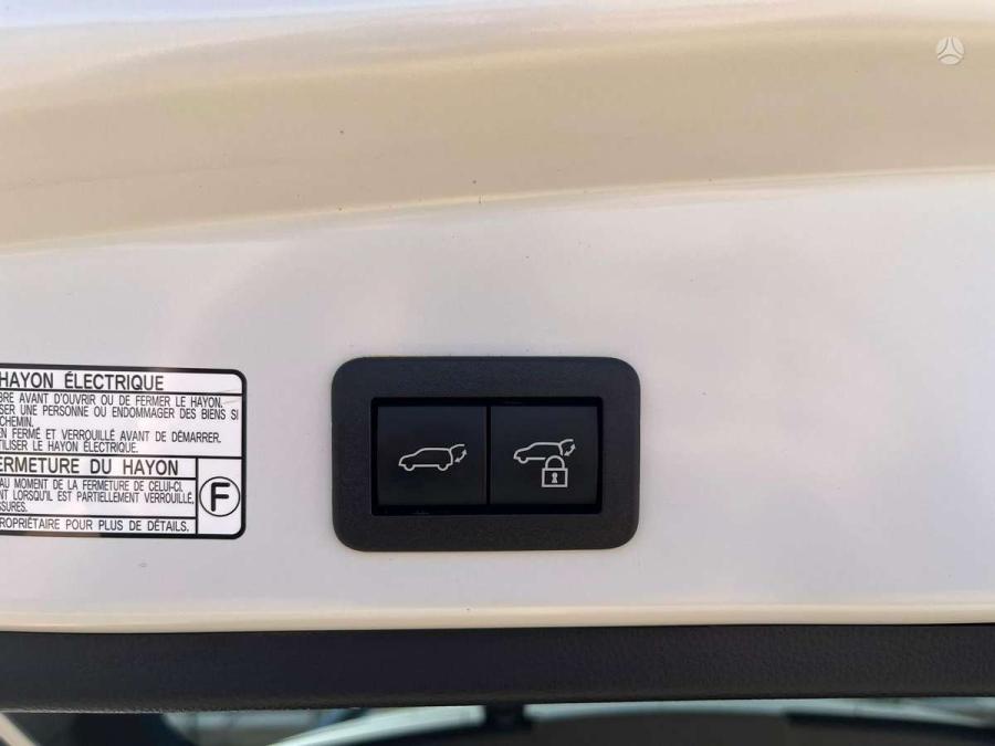 Balts Toyota Corolla Cross 2023 Viļņa, ar dzinēja tilpumu 1.99 L un nobraukumu 52 tūkst. km par 26999 €, foto 29 vietnē AUTOMOTO.COM.LV