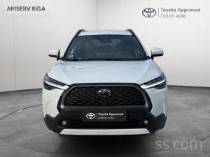 Balts Toyota Corolla Cross 2024 Rīga, ar dzinēja tilpumu 1.80 L un nobraukumu 48 tūkst. km par 28900 €, foto 6 vietnē AUTOMOTO.COM.LV