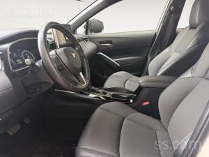 Balts Toyota Corolla Cross 2024 Rīga, ar dzinēja tilpumu 1.80 L un nobraukumu 48 tūkst. km par 28900 €, foto 11 vietnē AUTOMOTO.COM.LV