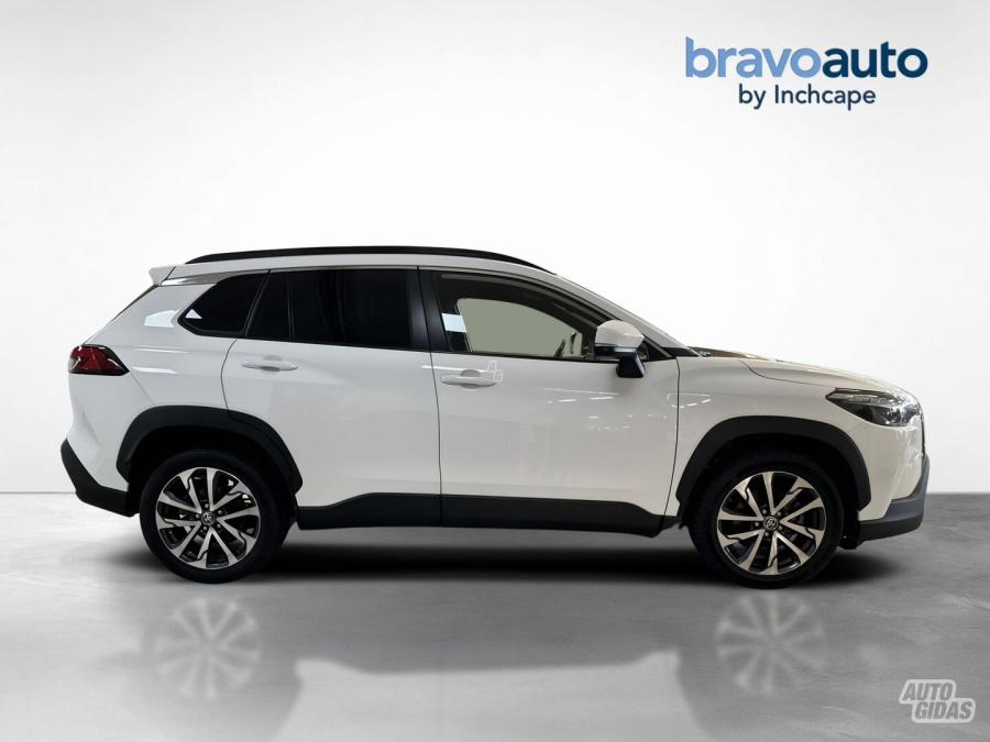 Balts Toyota Corolla Cross 2024 Viļņa, ar dzinēja tilpumu 1.80 L un nobraukumu 93 tūkst. km par 27500 €, foto 7 vietnē AUTOMOTO.COM.LV