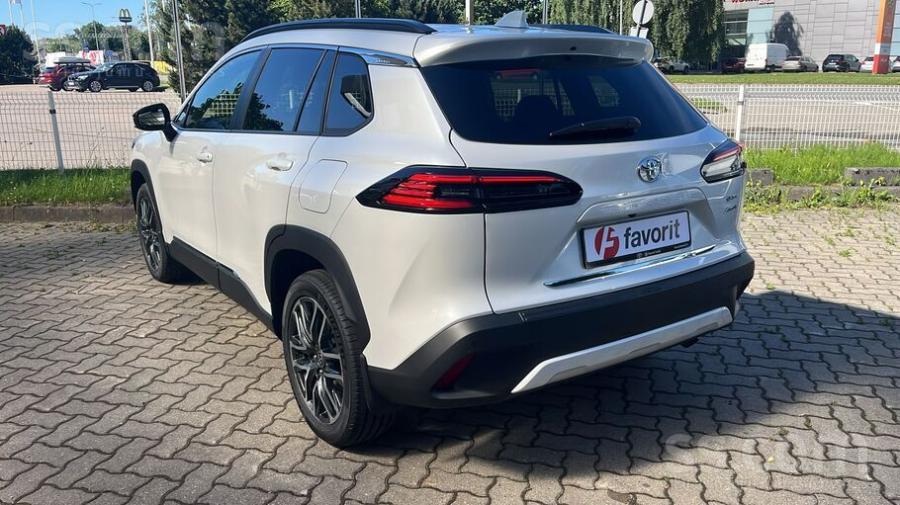 Белый Тойота Corolla Cross 2025 в Рига, объемом двигателя 2.00 л и пробегом 1000 тыс. км за 37450 €, фото 4 на AUTOMOTO.COM.LV