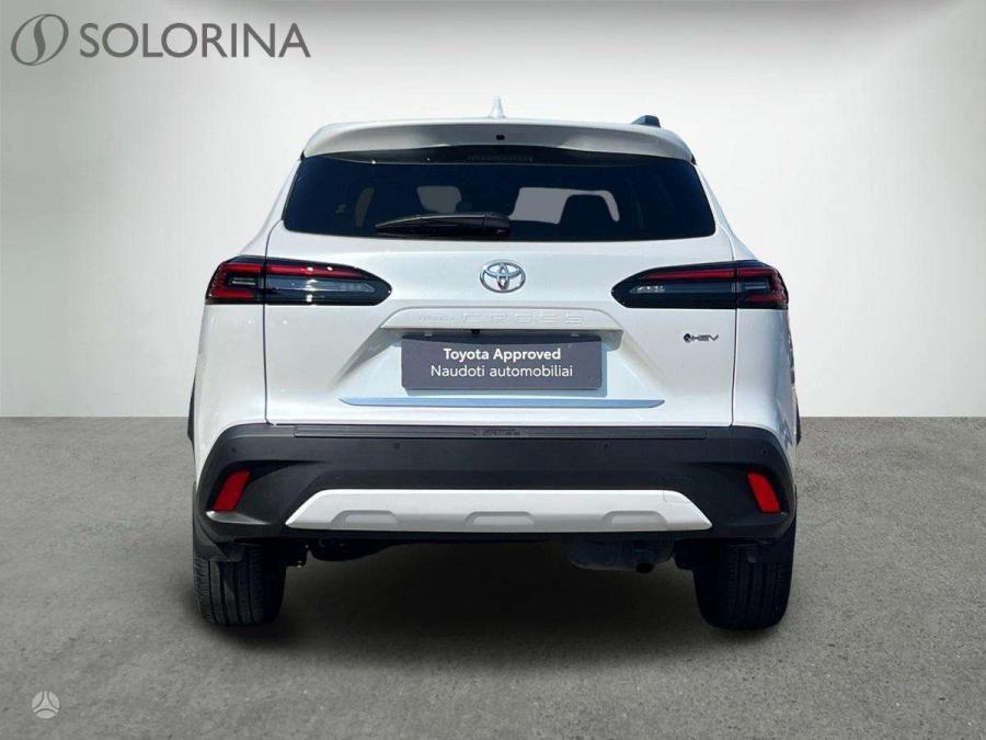 Белый Тойота Corolla Cross 2025 в Клайпеда, объемом двигателя 1.80 л и пробегом 7 тыс. км за 32000 €, фото 5 на AUTOMOTO.COM.LV