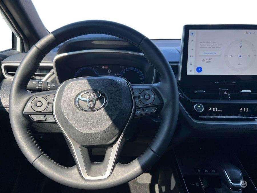 Белый Тойота Corolla Cross 2025 в Клайпеда, объемом двигателя 1.80 л и пробегом 7 тыс. км за 32000 €, фото 10 на AUTOMOTO.COM.LV