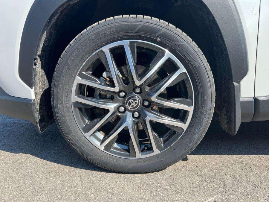 Белый Тойота Corolla Cross 2025 в Клайпеда, объемом двигателя 1.80 л и пробегом 7 тыс. км за 32000 €, фото 16 на AUTOMOTO.COM.LV