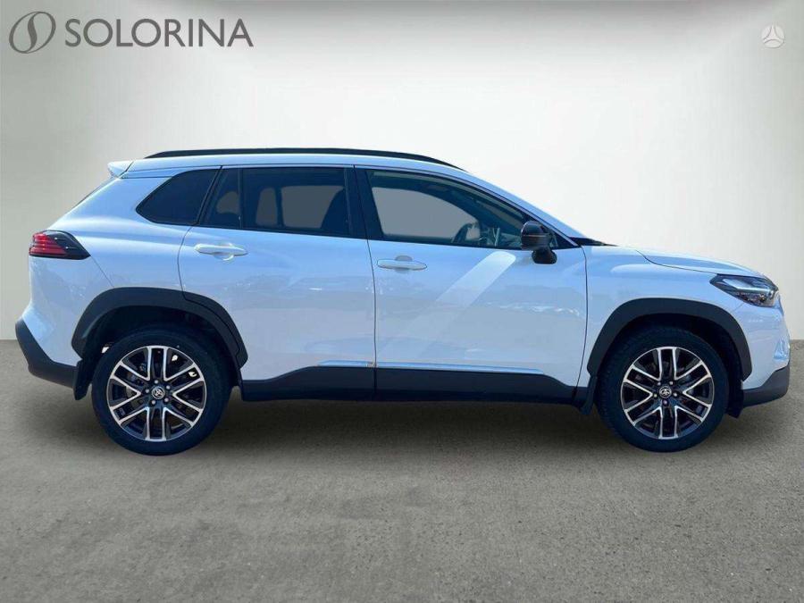 Белый Тойота Corolla Cross 2025 в Клайпеда, объемом двигателя 1.80 л и пробегом 7 тыс. км за 32000 €, фото 17 на AUTOMOTO.COM.LV