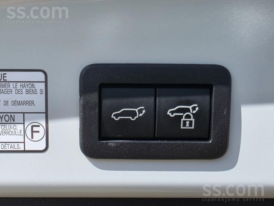 Balts Toyota Corolla Cross 2025 Rīga, ar dzinēja tilpumu 2.00 L un nobraukumu 7 tūkst. km par 35000 €, foto 11 vietnē AUTOMOTO.COM.LV