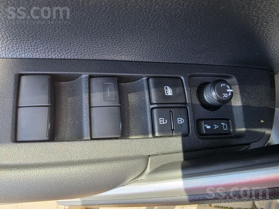 Balts Toyota Corolla Cross 2025 Rīga, ar dzinēja tilpumu 2.00 L un nobraukumu 7 tūkst. km par 35000 €, foto 14 vietnē AUTOMOTO.COM.LV