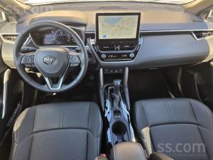 Balts Toyota Corolla Cross 2025 Rīga, ar dzinēja tilpumu 2.00 L un nobraukumu 7 tūkst. km par 35000 €, foto 19 vietnē AUTOMOTO.COM.LV