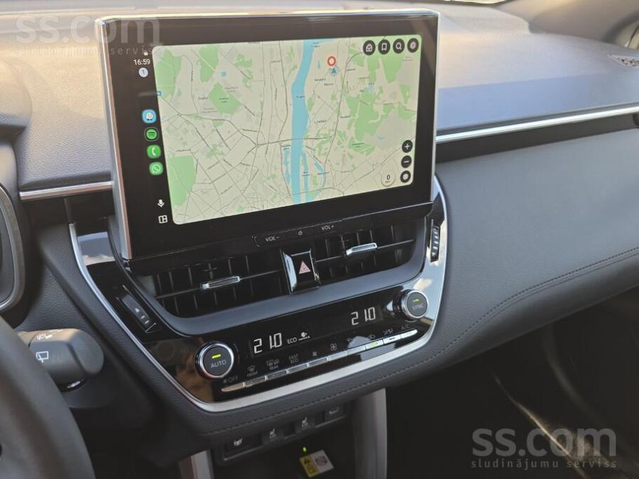 Balts Toyota Corolla Cross 2025 Rīga, ar dzinēja tilpumu 2.00 L un nobraukumu 7 tūkst. km par 35000 €, foto 21 vietnē AUTOMOTO.COM.LV