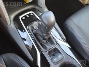 Balts Toyota Corolla Cross 2025 Rīga, ar dzinēja tilpumu 2.00 L un nobraukumu 7 tūkst. km par 35000 €, foto 26 vietnē AUTOMOTO.COM.LV
