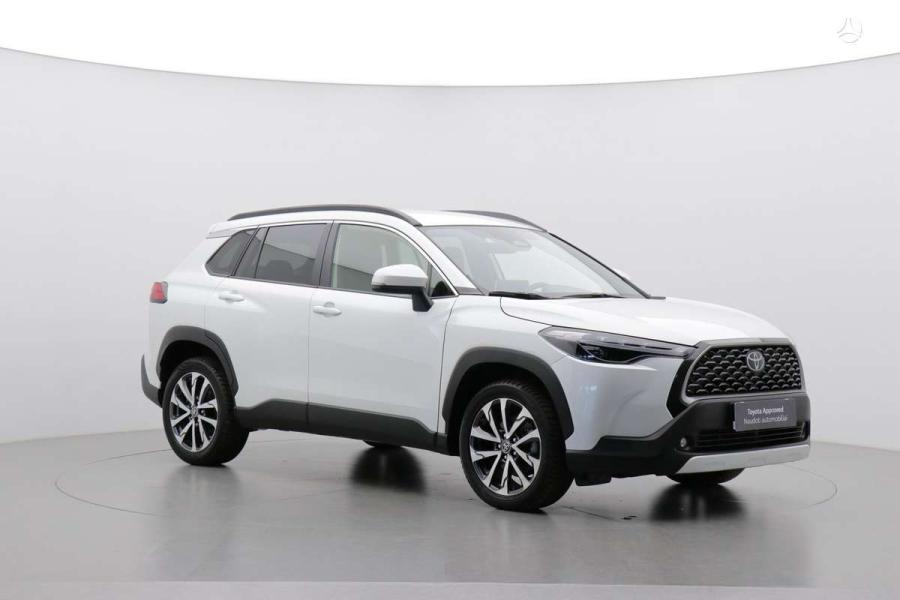 Белый Тойота Corolla Cross 2025 в Вильнюс, объемом двигателя 1.80 л и пробегом 43 тыс. км за 32900 €, фото 20 на AUTOMOTO.COM.LV