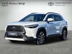 Balts Toyota Corolla Cross 2025 Rīga, ar dzinēja tilpumu 2.00 L un nobraukumu 43 tūkst. km par 33490 €, foto  vietnē AUTOMOTO.COM.LV
