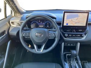 Balts Toyota Corolla Cross 2025 Rīga, ar dzinēja tilpumu 2.00 L un nobraukumu 43 tūkst. km par 33490 €, foto 10 vietnē AUTOMOTO.COM.LV
