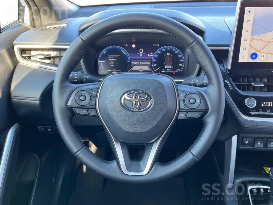 Balts Toyota Corolla Cross 2025 Rīga, ar dzinēja tilpumu 2.00 L un nobraukumu 43 tūkst. km par 33490 €, foto 13 vietnē AUTOMOTO.COM.LV