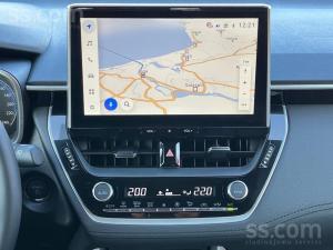 Balts Toyota Corolla Cross 2025 Rīga, ar dzinēja tilpumu 2.00 L un nobraukumu 43 tūkst. km par 33490 €, foto 15 vietnē AUTOMOTO.COM.LV