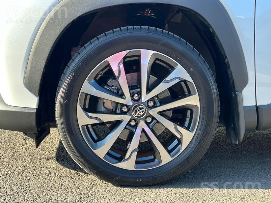 Balts Toyota Corolla Cross 2025 Rīga, ar dzinēja tilpumu 2.00 L un nobraukumu 43 tūkst. km par 33490 €, foto 23 vietnē AUTOMOTO.COM.LV