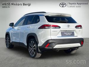 Balts Toyota Corolla Cross 2025 Rīga, ar dzinēja tilpumu 2.00 L un nobraukumu 43 tūkst. km par 33490 €, foto 26 vietnē AUTOMOTO.COM.LV