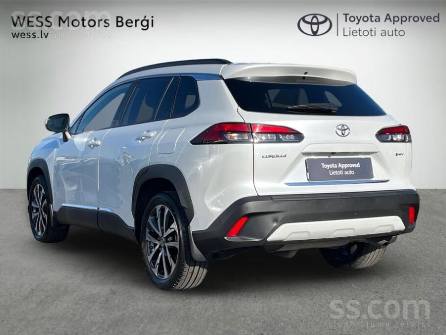 Balts Toyota Corolla Cross 2025 Rīga, ar dzinēja tilpumu 2.00 L un nobraukumu 43 tūkst. km par 33490 €, foto 26 vietnē AUTOMOTO.COM.LV
