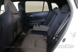 White Toyota Corolla Cross 2023 in Tallinn, with an engine capacity of 1.80 L and mileage of 102 thousand km for 25990 €, photo 20 on AUTOMOTO.COM.LV