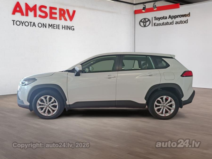 Белый Тойота Corolla Cross 2023 в Вильянди, объемом двигателя 1.80 л и пробегом 124 тыс. км за 24990 €, фото 4 на AUTOMOTO.COM.LV