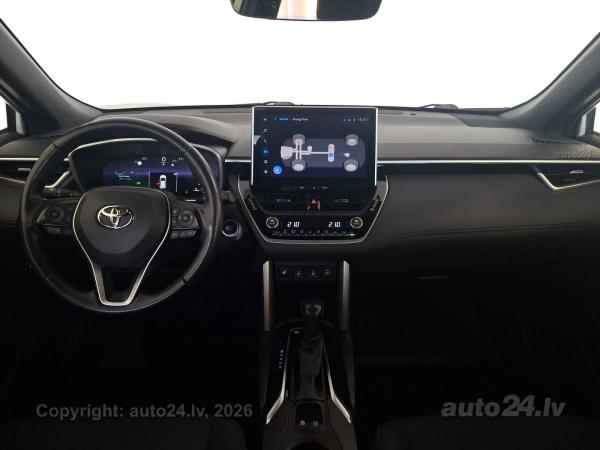 Белый Тойота Corolla Cross 2023 в Вильянди, объемом двигателя 1.80 л и пробегом 124 тыс. км за 24990 €, фото 8 на AUTOMOTO.COM.LV