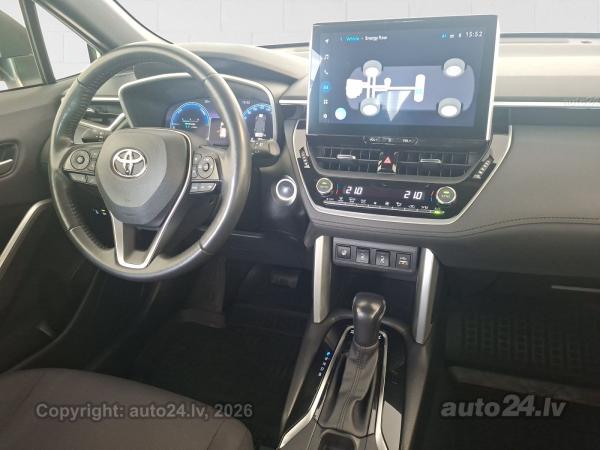Белый Тойота Corolla Cross 2023 в Вильянди, объемом двигателя 1.80 л и пробегом 124 тыс. км за 24990 €, фото 9 на AUTOMOTO.COM.LV