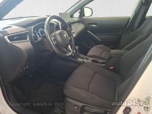 Белый Тойота Corolla Cross 2023 в Вильянди, объемом двигателя 1.80 л и пробегом 124 тыс. км за 24990 €, фото 12 на AUTOMOTO.COM.LV