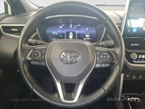 Белый Тойота Corolla Cross 2023 в Вильянди, объемом двигателя 1.80 л и пробегом 124 тыс. км за 24990 €, фото 13 на AUTOMOTO.COM.LV